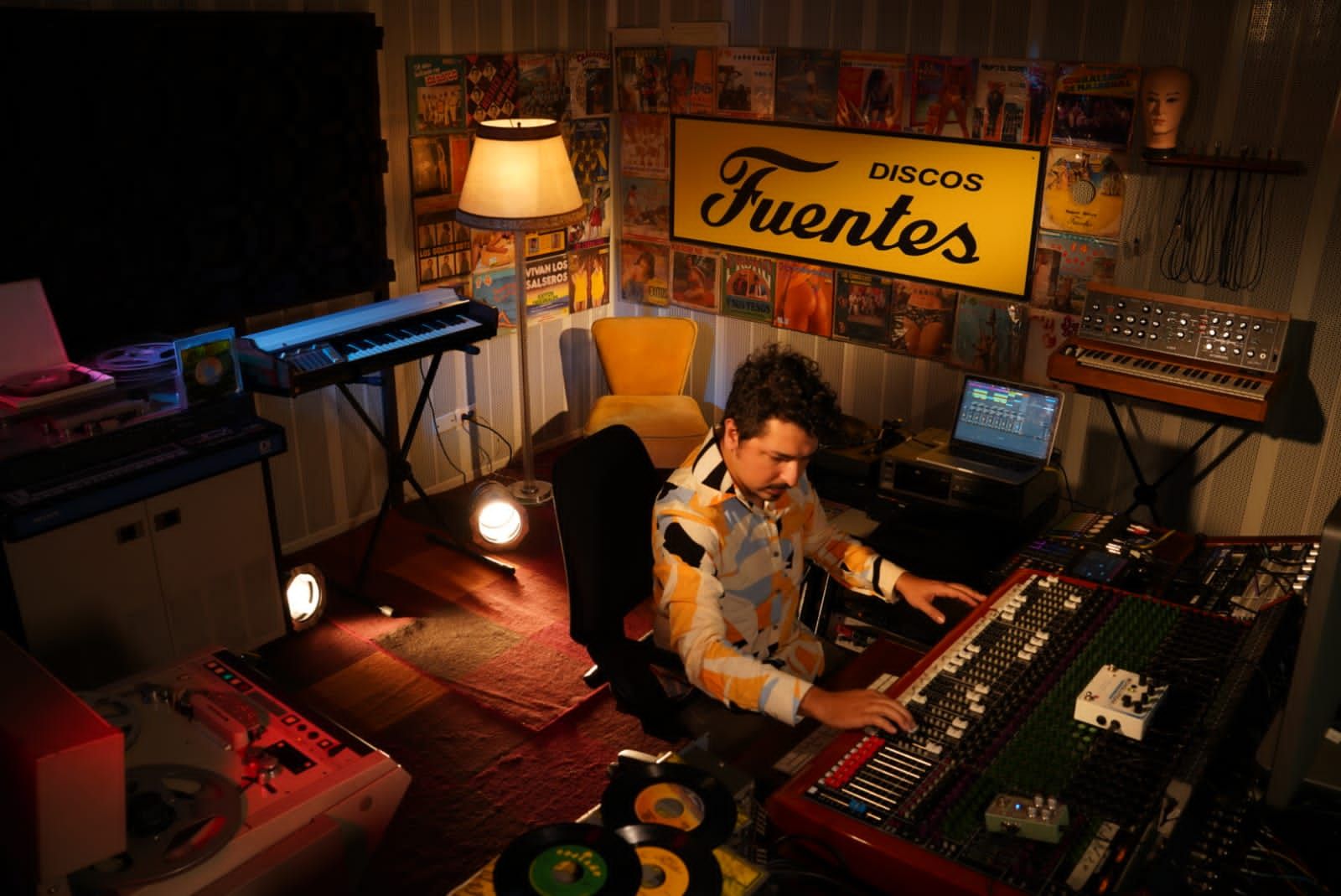 Projects - Ruido Selecto / Echo Selector